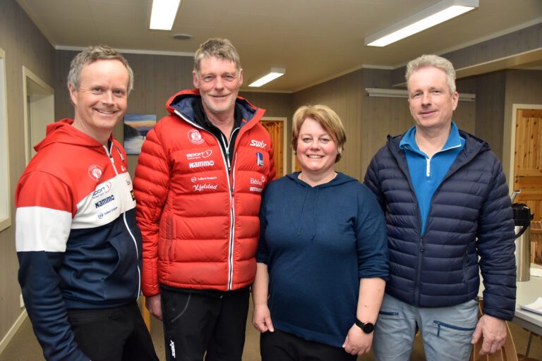 Svein og Terje har lagt ned en kjempeinnsats, nå er de hedret - Totens Blad