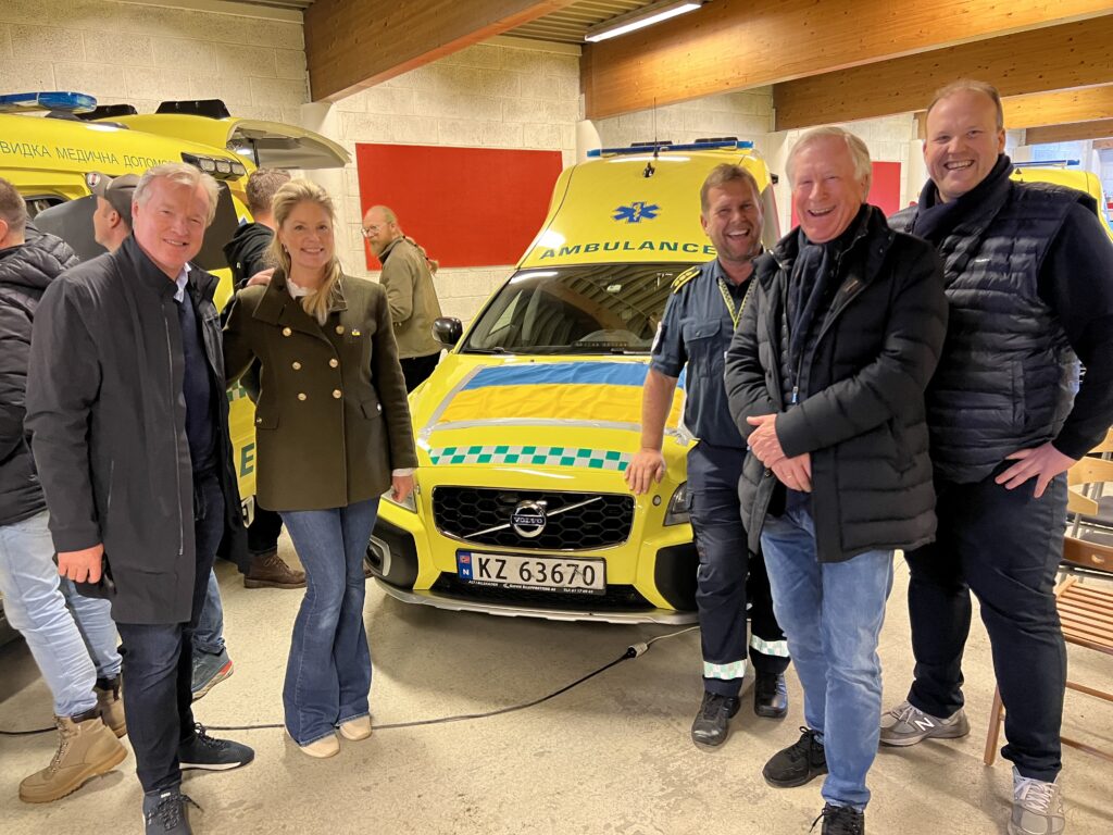 Ambulanser til Ukraina takket være strålende dugnadsinnsats - Totens Blad